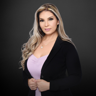 FABIOLA RODRIGUEZ's Virtual Card Pro.